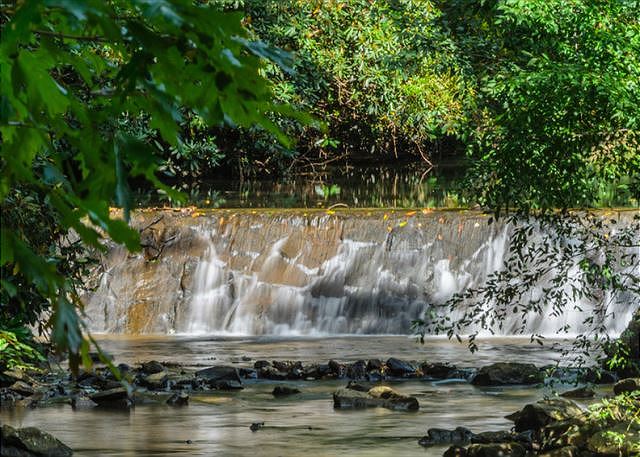 Pebblestone Cottage | Farmington Vacation Rentals