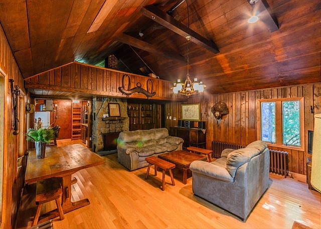 Pebblestone Cottage | Farmington Vacation Rentals
