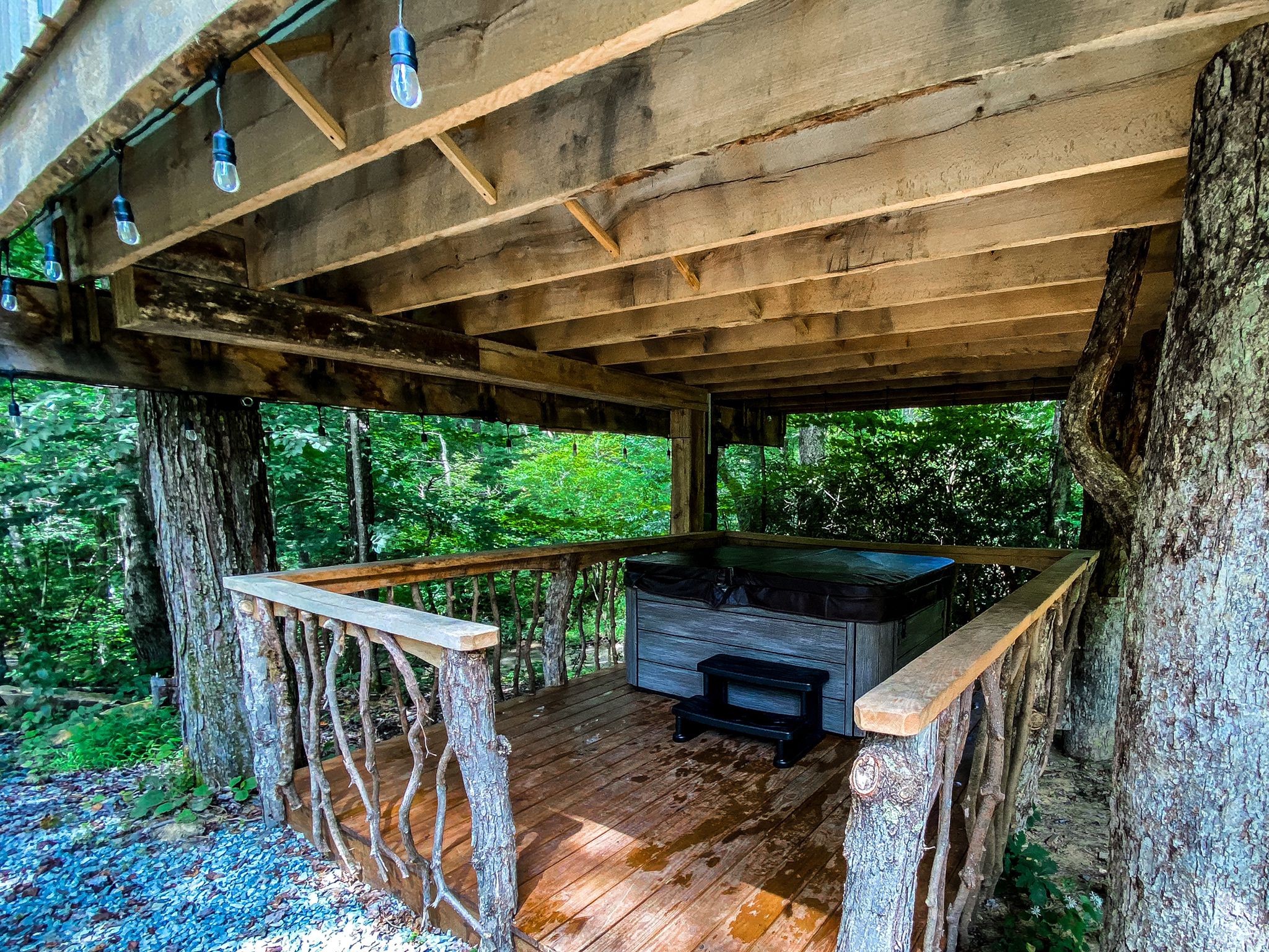 Oakleaf Treehouse | Farmington Vacation Rentals